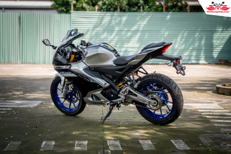 Giá xe Yamaha R15 V4 & R15M chính hãng phiên bản ABS