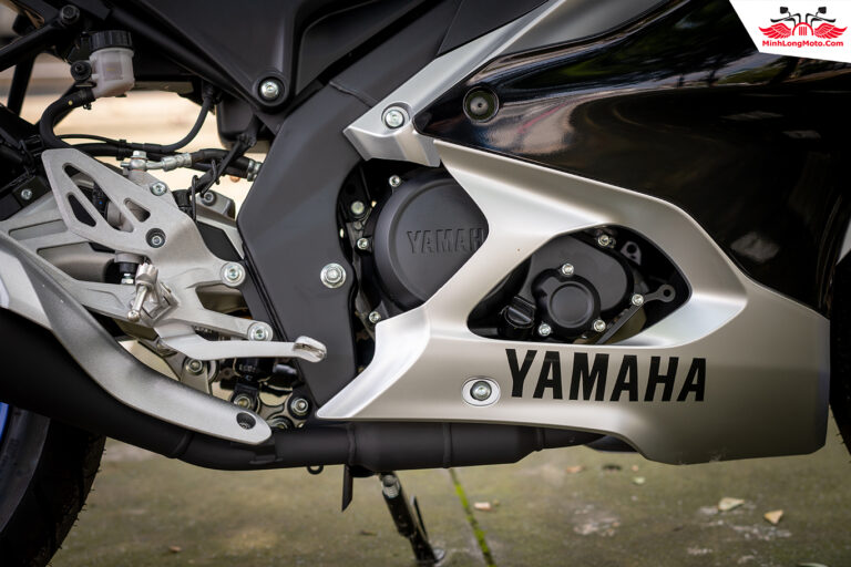 Giá xe Yamaha R15 V4 & R15M chính hãng phiên bản ABS