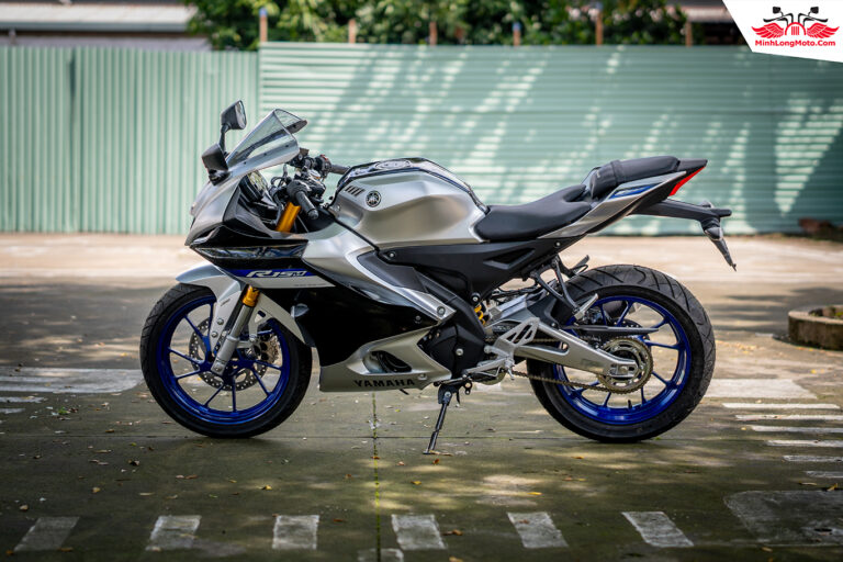 Giá xe Yamaha R15 V4 & R15M chính hãng phiên bản ABS
