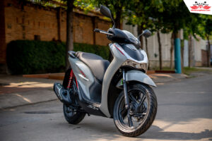 Giá xe Honda SH 160 2025 phiên bản động cơ 4 van eSP+