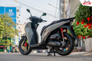 Giá xe Honda SH 160 2025 phiên bản động cơ 4 van eSP+