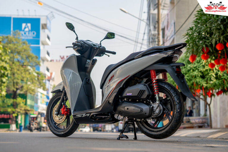 Giá xe Honda SH 160 2025 phiên bản động cơ 4 van eSP+