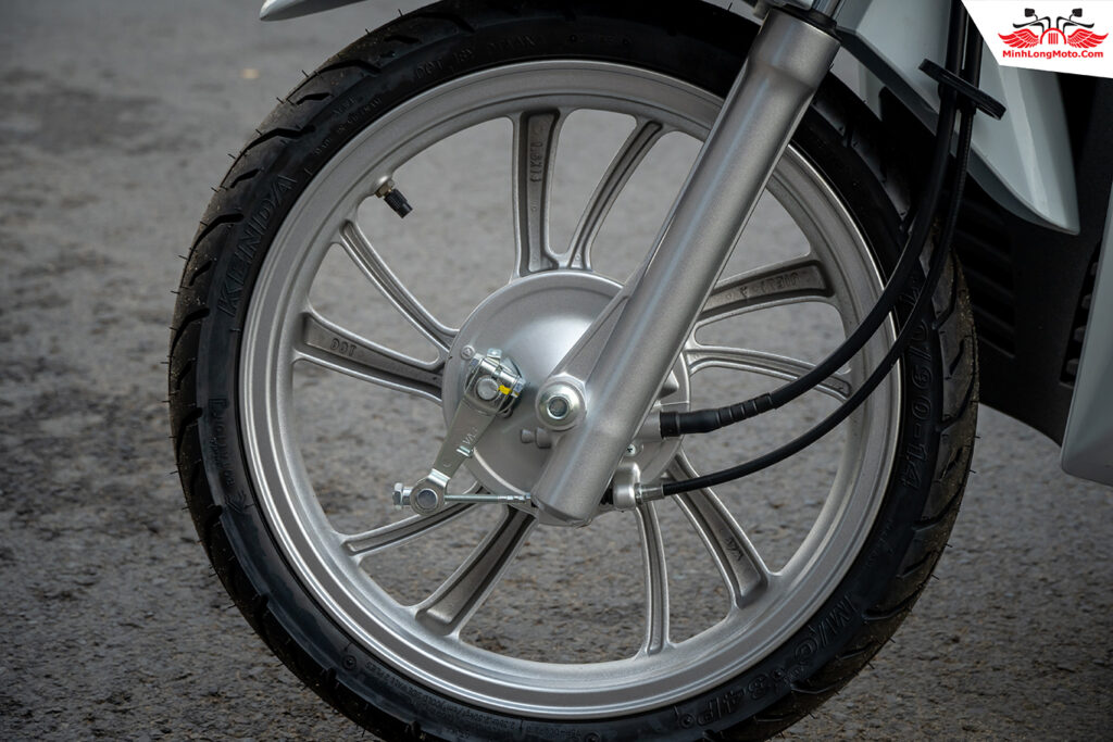 SYM Shark 50 xe tay ga 50cc có ngoại hình như Vision