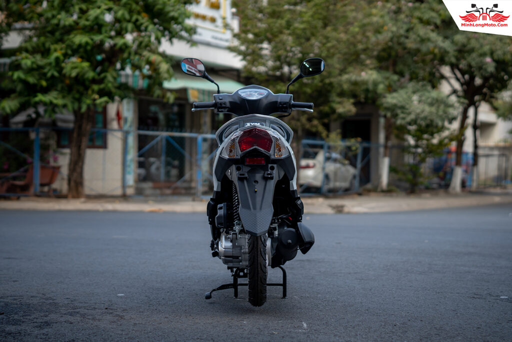SYM Shark 50 xe tay ga 50cc có ngoại hình như Vision