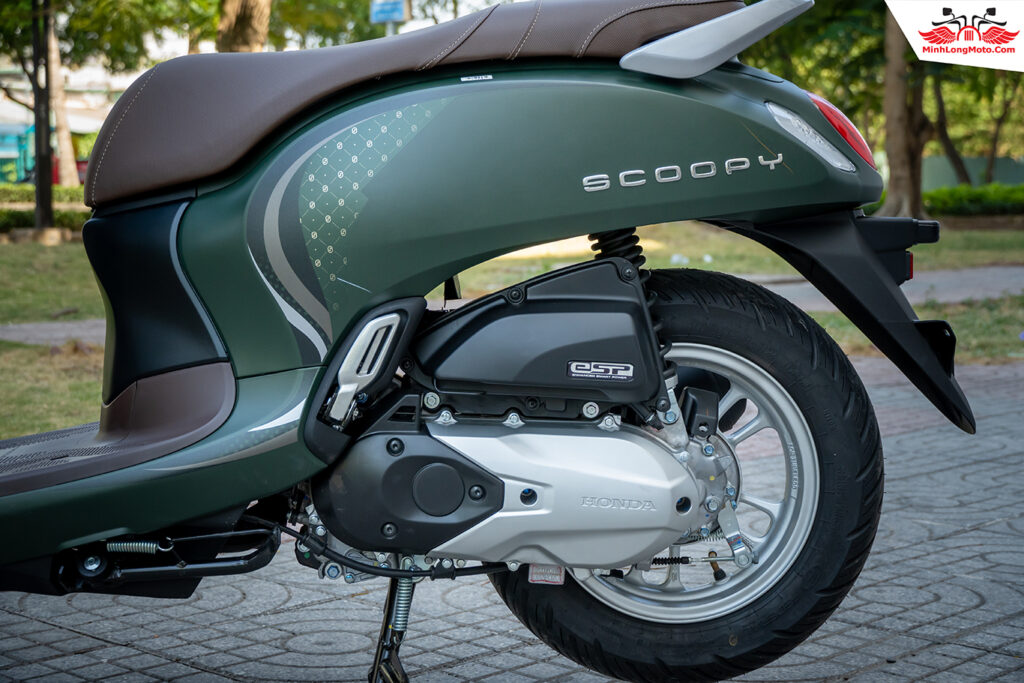 So sánh Honda Vision và Honda Scoopy: Giá thành, tiện ích