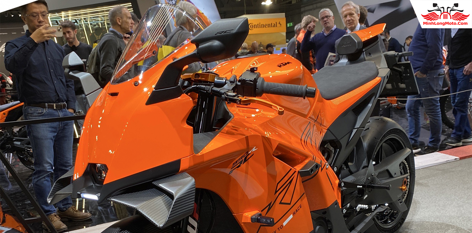 Siêu mô tô KTM 990 RC R 2025 ra mắt với thiết kế thể thao